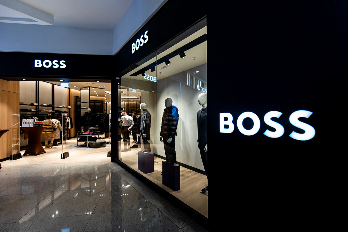 Brandul premium BOSS deschide în Iulius Mall Cluj prima sa locație din ...