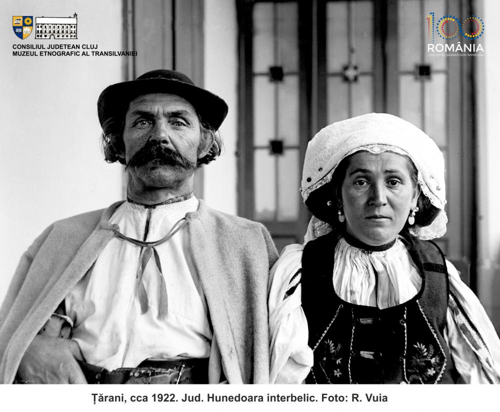 100 de portrete de țărani transilvăneni la Muzeul Etnografic Cluj