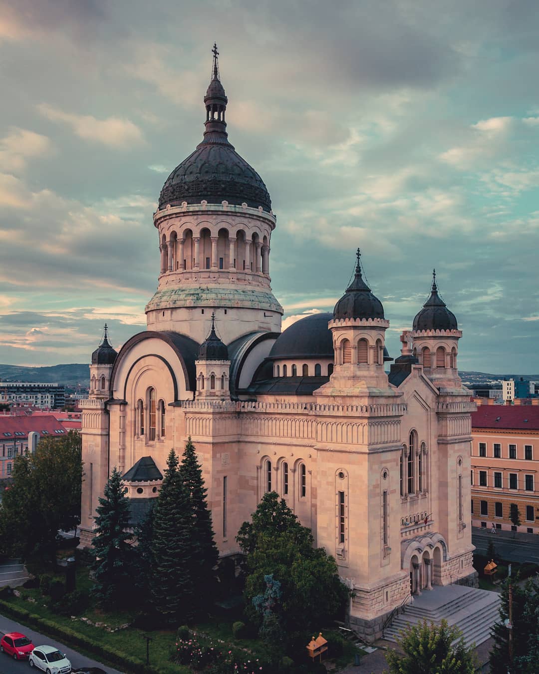 Arhitecții Clujului: George Cristinel sau despre arhitectura ...