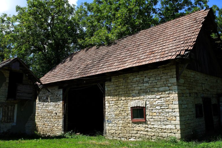 La doi pași de Cluj | Vizită la Chidea, printre case de piatră și istorie