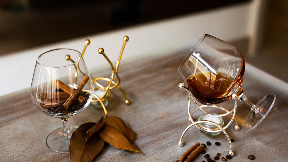 Pahare de coniac din cristal– Alegerea perfectă pentru o degustare distinsă