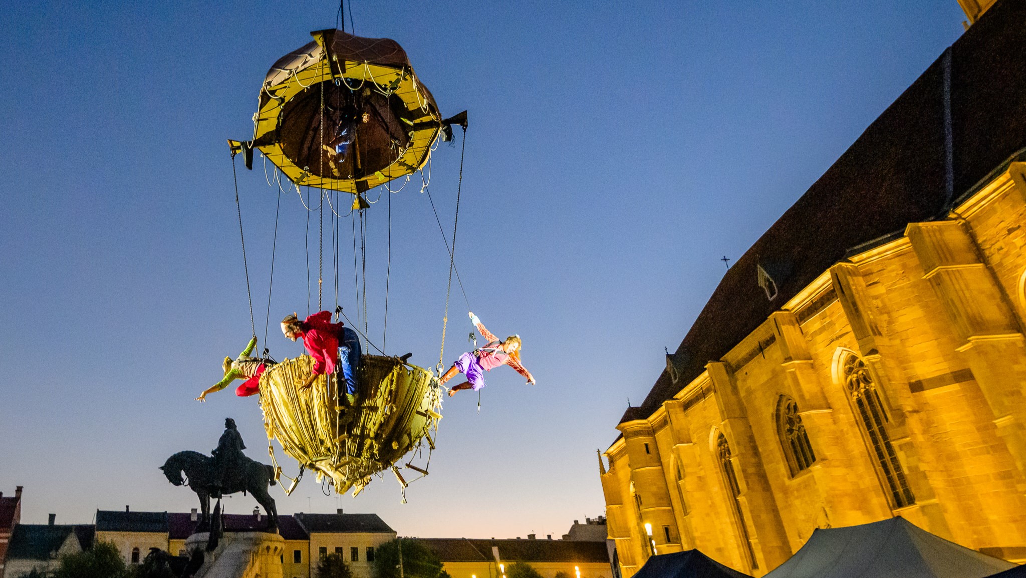 Premieră mondială la WonderPuck: spectacol la 40 de metri înălțime, în ...