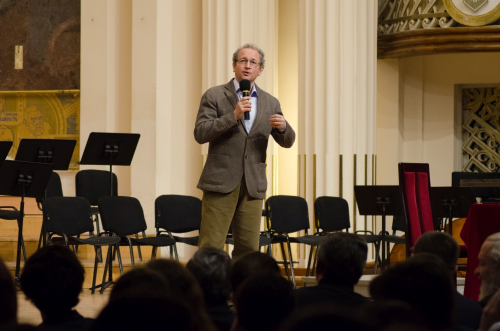 Dan Puric: „Umorul ne salvează”