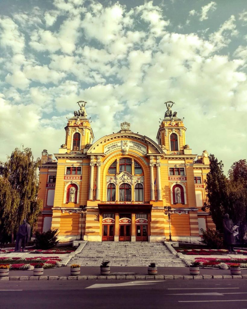 De la gotic la eclectic: dicționarul de arhitectură al orașului Cluj-Napoca