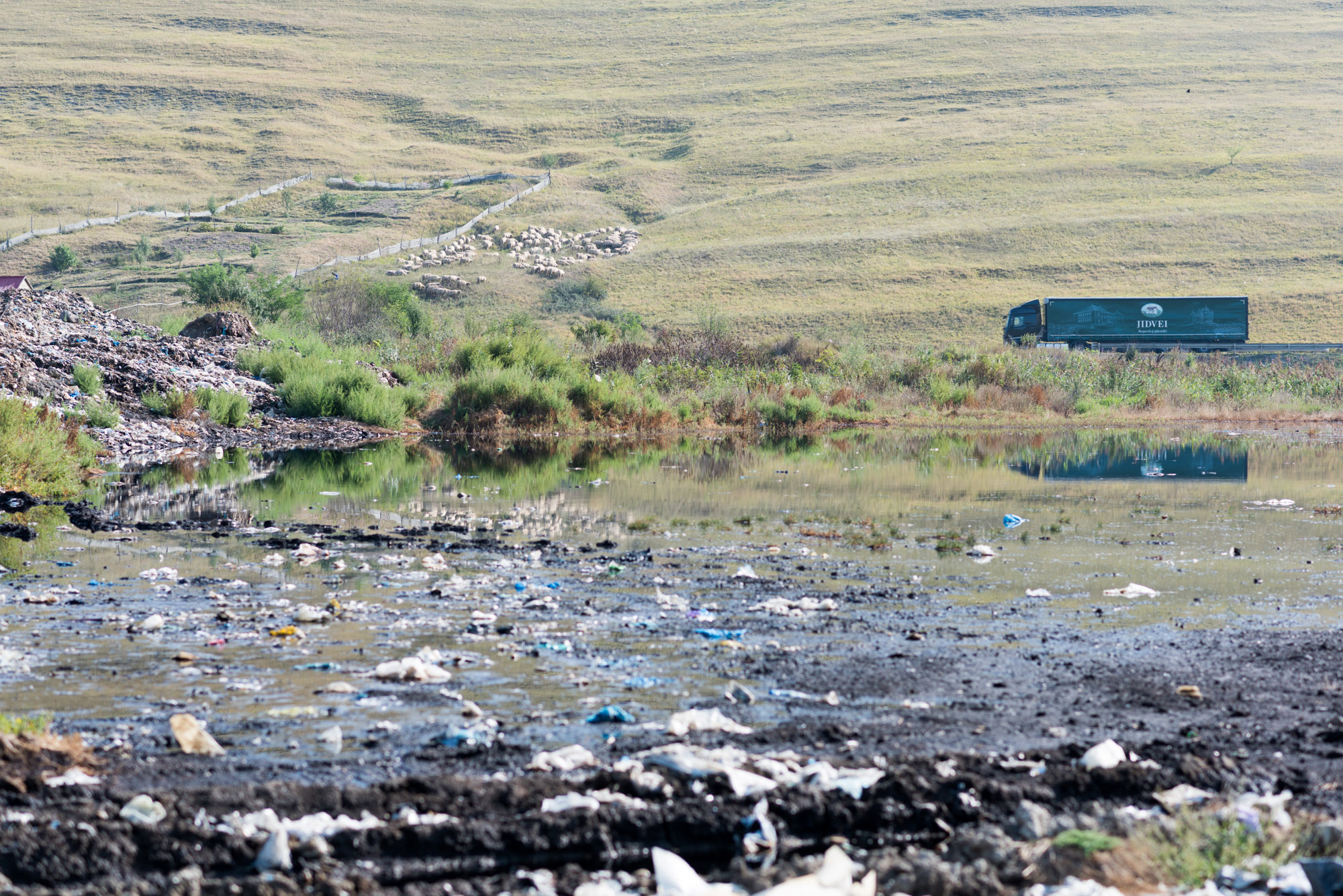 VIDEO Pata Rât: Au început procedurile de epurare a levigatului