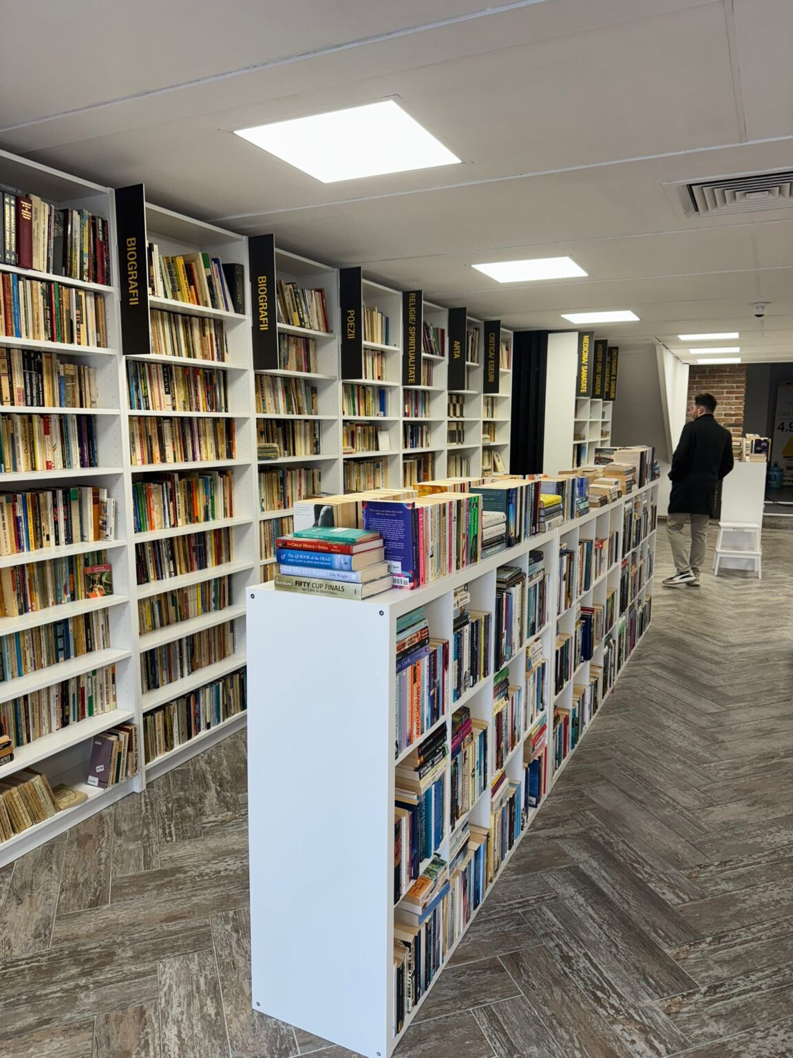 Anticariat și librărie sub același nume: Târgul Cărții deschide un nou ...