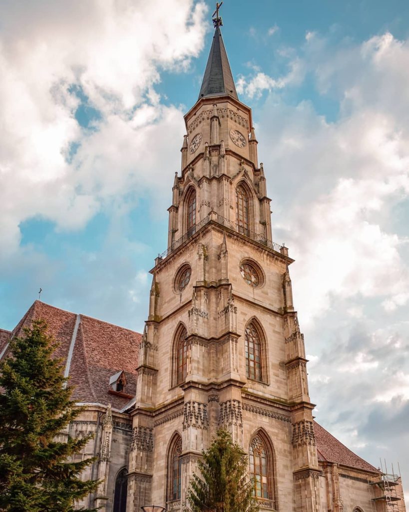 De la gotic la eclectic: dicționarul de arhitectură al orașului Cluj-Napoca